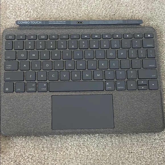 Logitech | Tablets & Accessories | Logitech Combo Touch Keyboard Case ...
